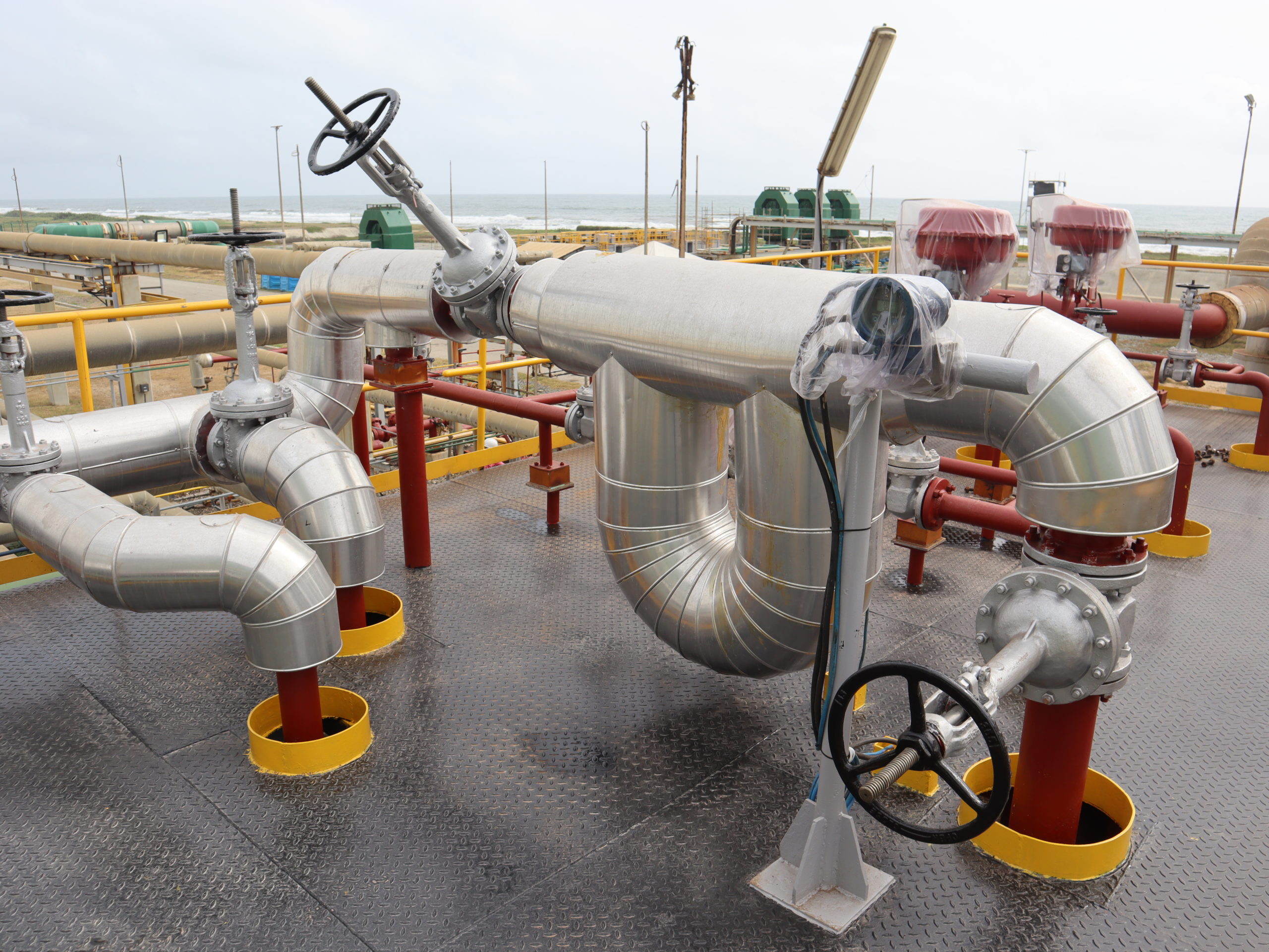 Equipos Estáticos y Tuberías - Corporación Business & Development CA